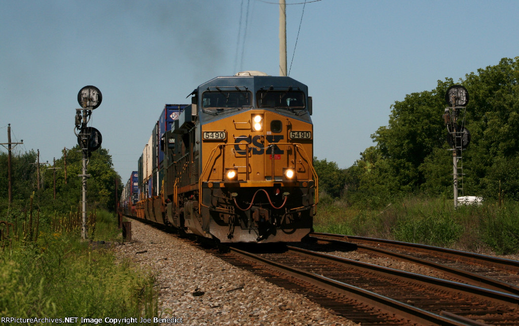 CSX 5490 on Q190